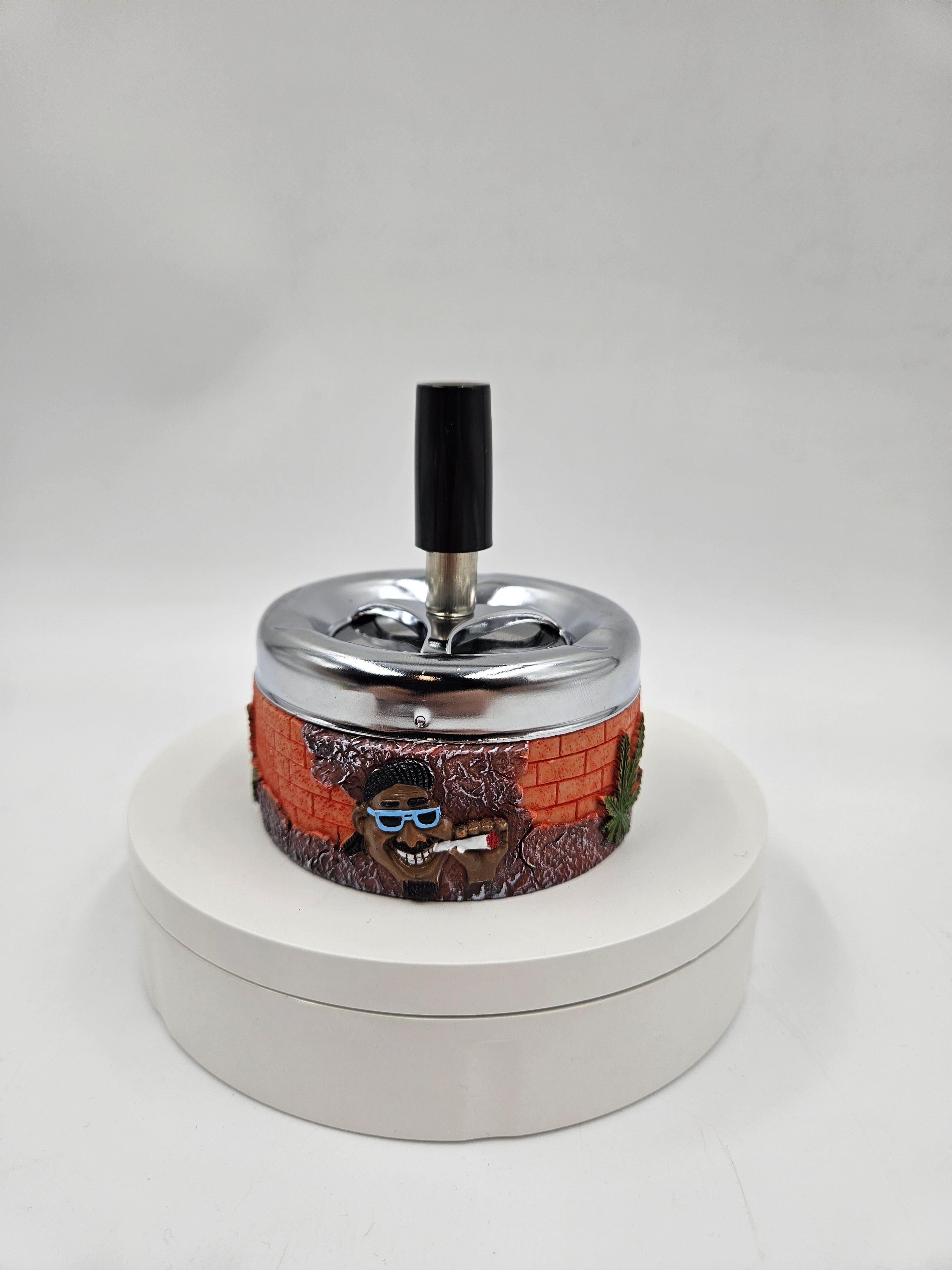 Push Top Ashtrays – Mary Jane's Headquarters